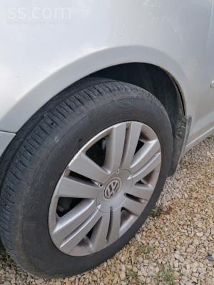 Pelēks Volkswagen Golf Plus 2012 Ogre, ar dzinēja tilpumu 1.40 L un nobraukumu 239 tūkst. km par 3500 €, foto 9 vietnē AUTOMOTO.COM.LV