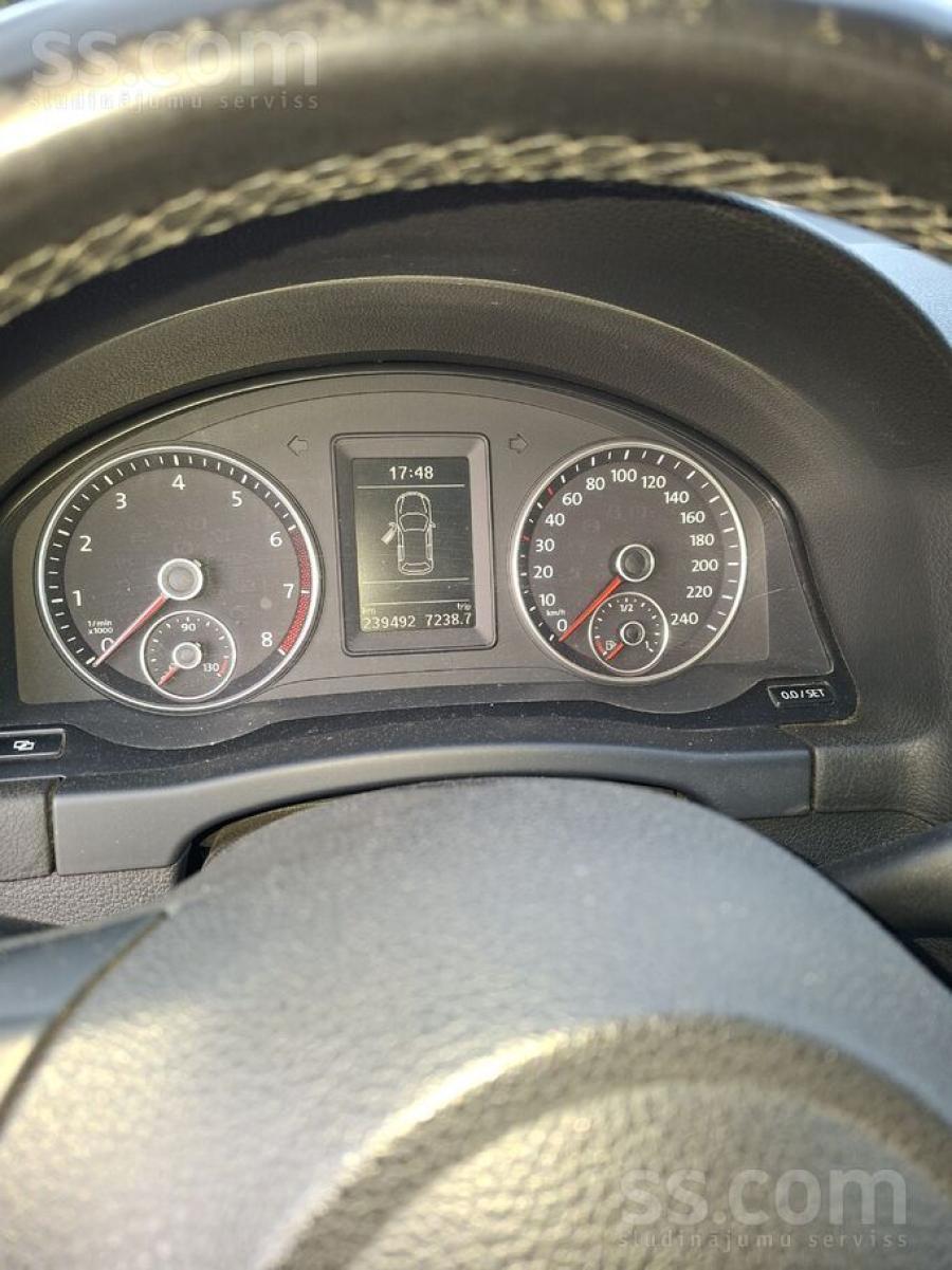Pelēks Volkswagen Golf Plus 2012 Ogre, ar dzinēja tilpumu 1.40 L un nobraukumu 239 tūkst. km par 3500 €, foto 11 vietnē AUTOMOTO.COM.LV