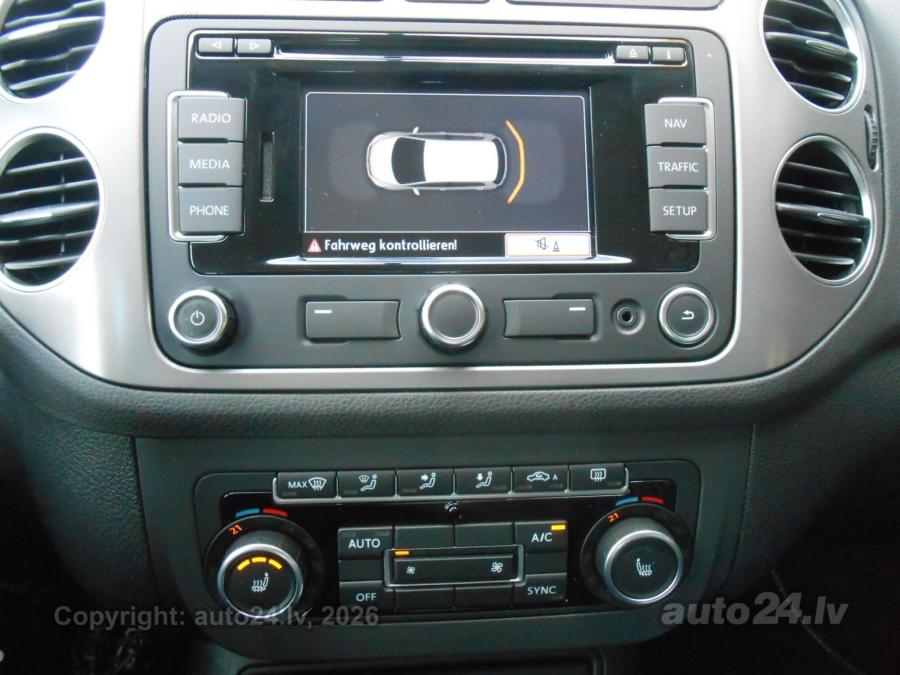 Grey Volkswagen Golf Plus 2012 in Viljandi, with an engine capacity of 1.20 L and mileage of 137 thousand km for 5990 €, photo 7 on AUTOMOTO.COM.LV