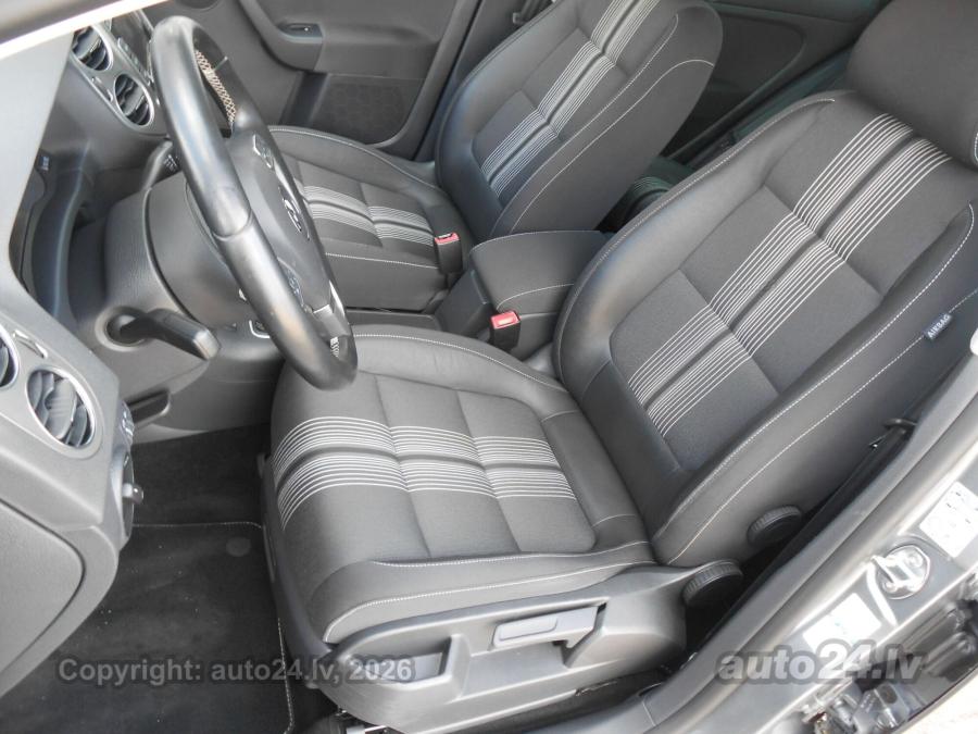Grey Volkswagen Golf Plus 2012 in Viljandi, with an engine capacity of 1.20 L and mileage of 137 thousand km for 5990 €, photo 8 on AUTOMOTO.COM.LV