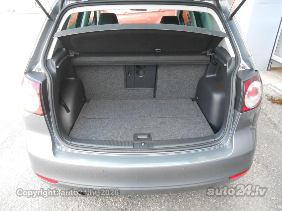 Grey Volkswagen Golf Plus 2012 in Viljandi, with an engine capacity of 1.20 L and mileage of 137 thousand km for 5990 €, photo 18 on AUTOMOTO.COM.LV