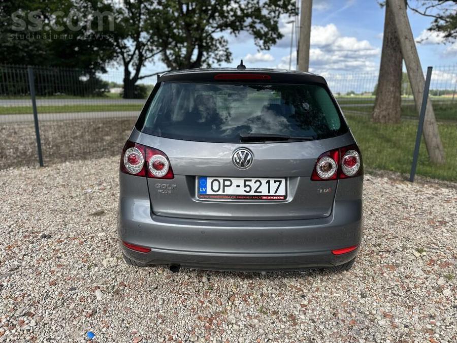 Pelēks Volkswagen Golf Plus 2012 Cēsis, ar dzinēja tilpumu 1.60 L un nobraukumu 0 tūkst. km par 6800 €, foto 7 vietnē AUTOMOTO.COM.LV