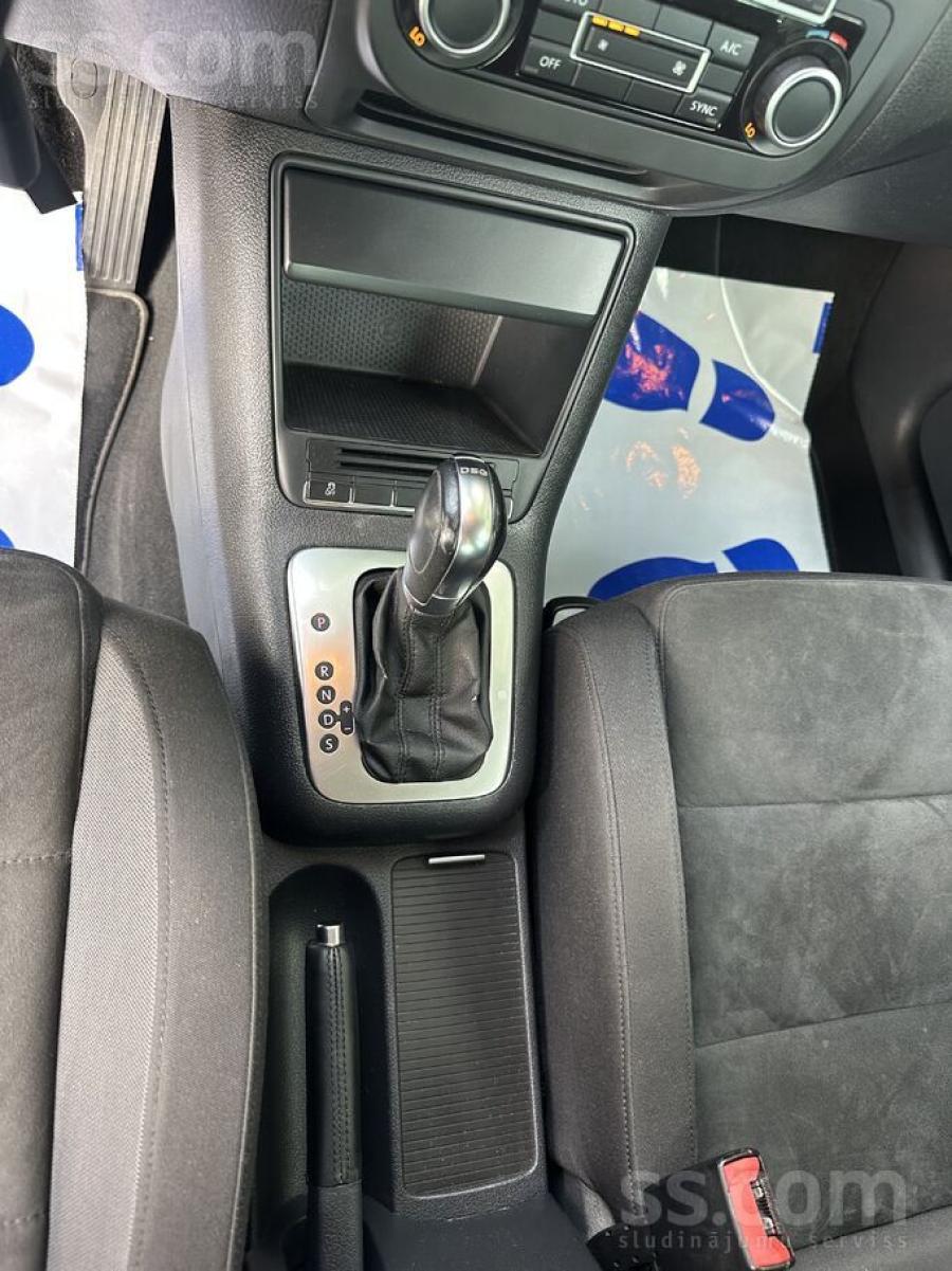 Pelēks Volkswagen Golf Plus 2012 Cēsis, ar dzinēja tilpumu 1.60 L un nobraukumu 0 tūkst. km par 6800 €, foto 16 vietnē AUTOMOTO.COM.LV