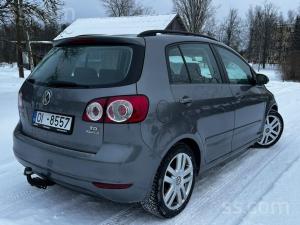 Grey Volkswagen Golf Plus 2012 in Gulbene, with an engine capacity of 1.60 L and mileage of 287 thousand km for 3950 €, photo 12 on AUTOMOTO.COM.LV