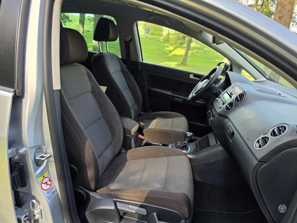 Pelēks Volkswagen Golf Plus 2012 Prienai, ar dzinēja tilpumu 1.60 L un nobraukumu 289 tūkst. km par 5399 €, foto 7 vietnē AUTOMOTO.COM.LV