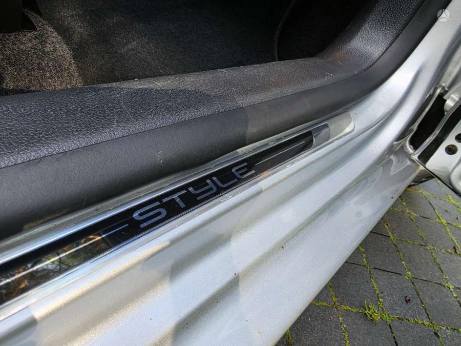 Pelēks Volkswagen Golf Plus 2012 Prienai, ar dzinēja tilpumu 1.60 L un nobraukumu 289 tūkst. km par 5399 €, foto 15 vietnē AUTOMOTO.COM.LV