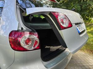 Pelēks Volkswagen Golf Plus 2012 Prienai, ar dzinēja tilpumu 1.60 L un nobraukumu 289 tūkst. km par 5399 €, foto 16 vietnē AUTOMOTO.COM.LV