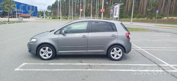 Pelēks Volkswagen Golf Plus 2012 Rīga, ar dzinēja tilpumu 1.60 L un nobraukumu 280 tūkst. km par 6500 €, foto 3 vietnē AUTOMOTO.COM.LV