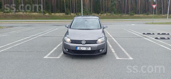 Pelēks Volkswagen Golf Plus 2012 Rīga, ar dzinēja tilpumu 1.60 L un nobraukumu 280 tūkst. km par 6500 €, foto 9 vietnē AUTOMOTO.COM.LV