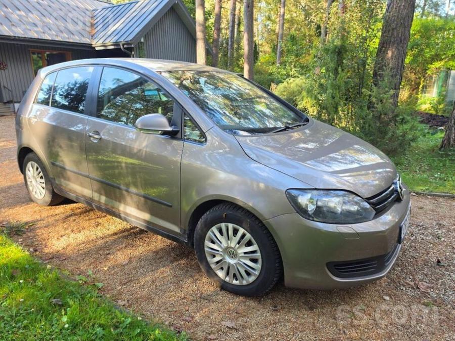 Grey Volkswagen Golf Plus 2012 in Riga, with an engine capacity of 1.40 L and mileage of 261 thousand km for 2600 €, photo 1 on AUTOMOTO.COM.LV