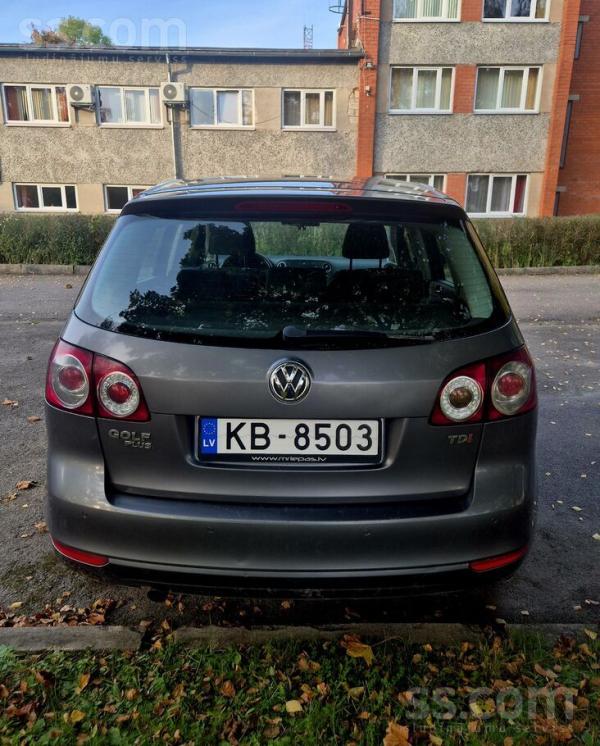 Grey Volkswagen Golf Plus 2012 in Jekabpils, with an engine capacity of 1.60 L and mileage of 224 thousand km for 4200 €, photo 5 on AUTOMOTO.COM.LV