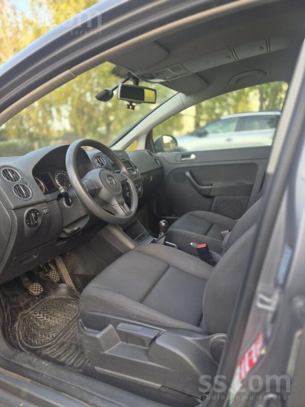 Grey Volkswagen Golf Plus 2012 in Jekabpils, with an engine capacity of 1.60 L and mileage of 224 thousand km for 4200 €, photo 7 on AUTOMOTO.COM.LV