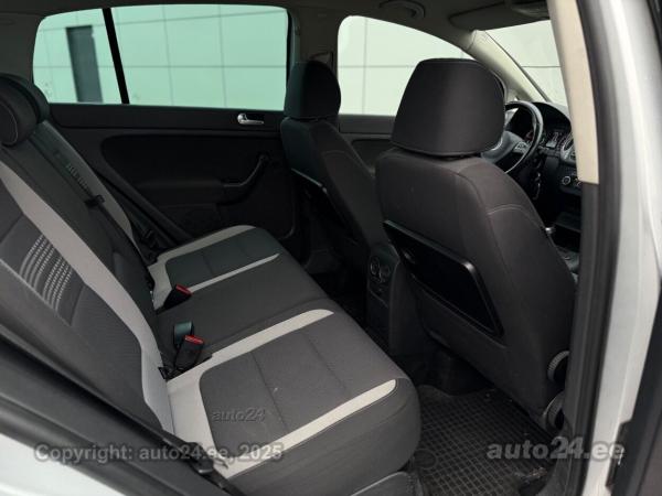 Grey Volkswagen Golf Plus 2013 in Tartu, with an engine capacity of 1.60 L and mileage of 281 thousand km for 3500 €, photo 11 on AUTOMOTO.COM.LV