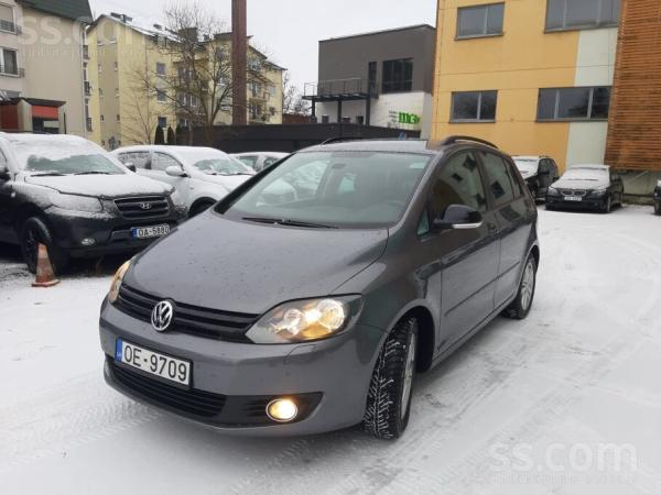 Pelēks Volkswagen Golf Plus 2013 Daugavpils, ar dzinēja tilpumu 2.00 L un nobraukumu 0 tūkst. km par 8750 €, foto 1 vietnē AUTOMOTO.COM.LV