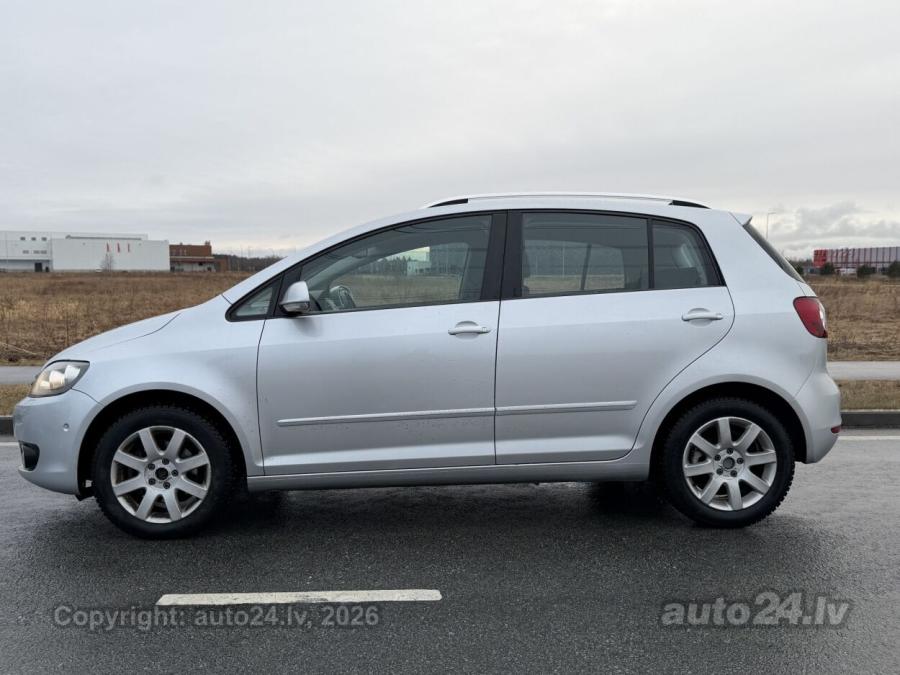 Grey Volkswagen Golf Plus 2013 in Tallinn, with an engine capacity of 2.00 L and mileage of 231 thousand km for 5500 €, photo 3 on AUTOMOTO.COM.LV