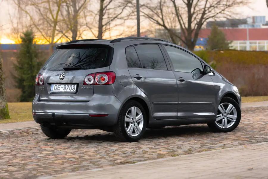 Pelēks Volkswagen Golf Plus 2013 Jelgava, ar dzinēja tilpumu 2.00 L un nobraukumu 114 tūkst. km par 8300 €, foto 6 vietnē AUTOMOTO.COM.LV