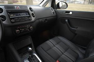 Pelēks Volkswagen Golf Plus 2013 Jelgava, ar dzinēja tilpumu 2.00 L un nobraukumu 114 tūkst. km par 8300 €, foto 11 vietnē AUTOMOTO.COM.LV