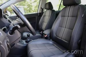Pelēks Volkswagen Golf Plus 2013 Rīga, ar dzinēja tilpumu 1.60 L un nobraukumu 309 tūkst. km par 3995 €, foto 13 vietnē AUTOMOTO.COM.LV