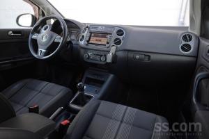 Pelēks Volkswagen Golf Plus 2013 Rīga, ar dzinēja tilpumu 1.60 L un nobraukumu 309 tūkst. km par 3995 €, foto 14 vietnē AUTOMOTO.COM.LV