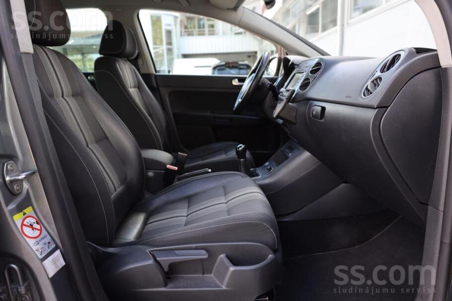 Pelēks Volkswagen Golf Plus 2013 Rīga, ar dzinēja tilpumu 1.60 L un nobraukumu 309 tūkst. km par 3995 €, foto 16 vietnē AUTOMOTO.COM.LV