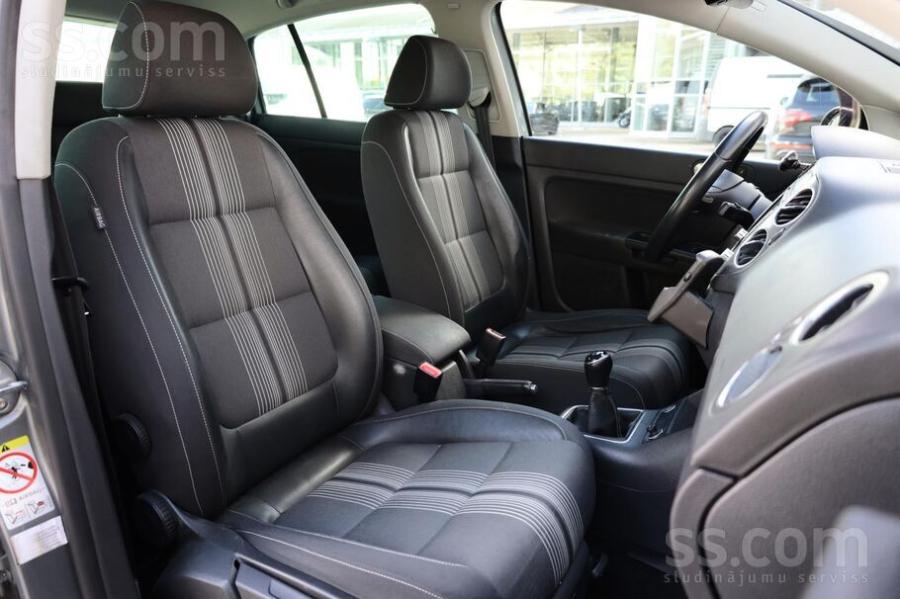 Pelēks Volkswagen Golf Plus 2013 Rīga, ar dzinēja tilpumu 1.60 L un nobraukumu 309 tūkst. km par 3995 €, foto 17 vietnē AUTOMOTO.COM.LV