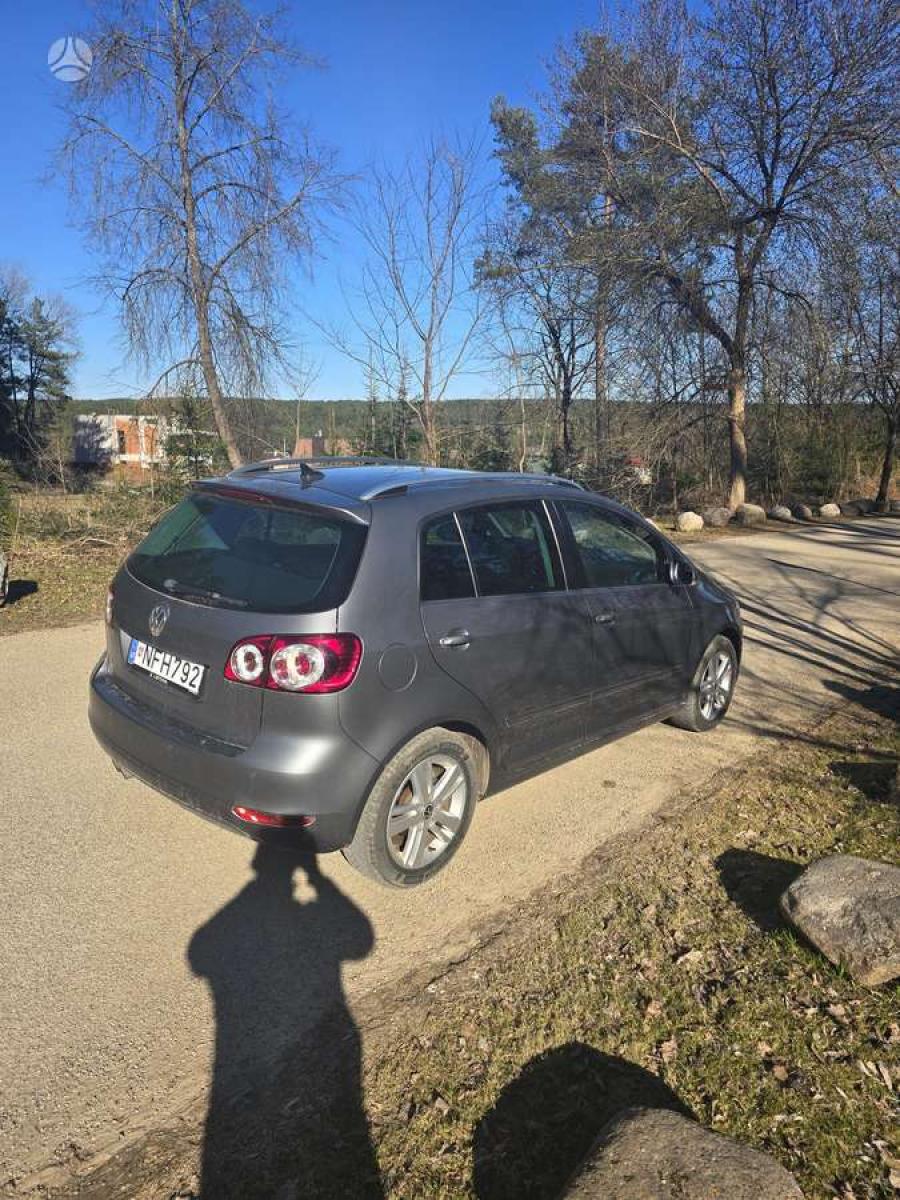 Pelēks Volkswagen Golf Plus 2013 Viļņa, ar dzinēja tilpumu 1.40 L un nobraukumu 173 tūkst. km par 6400 €, foto 7 vietnē AUTOMOTO.COM.LV