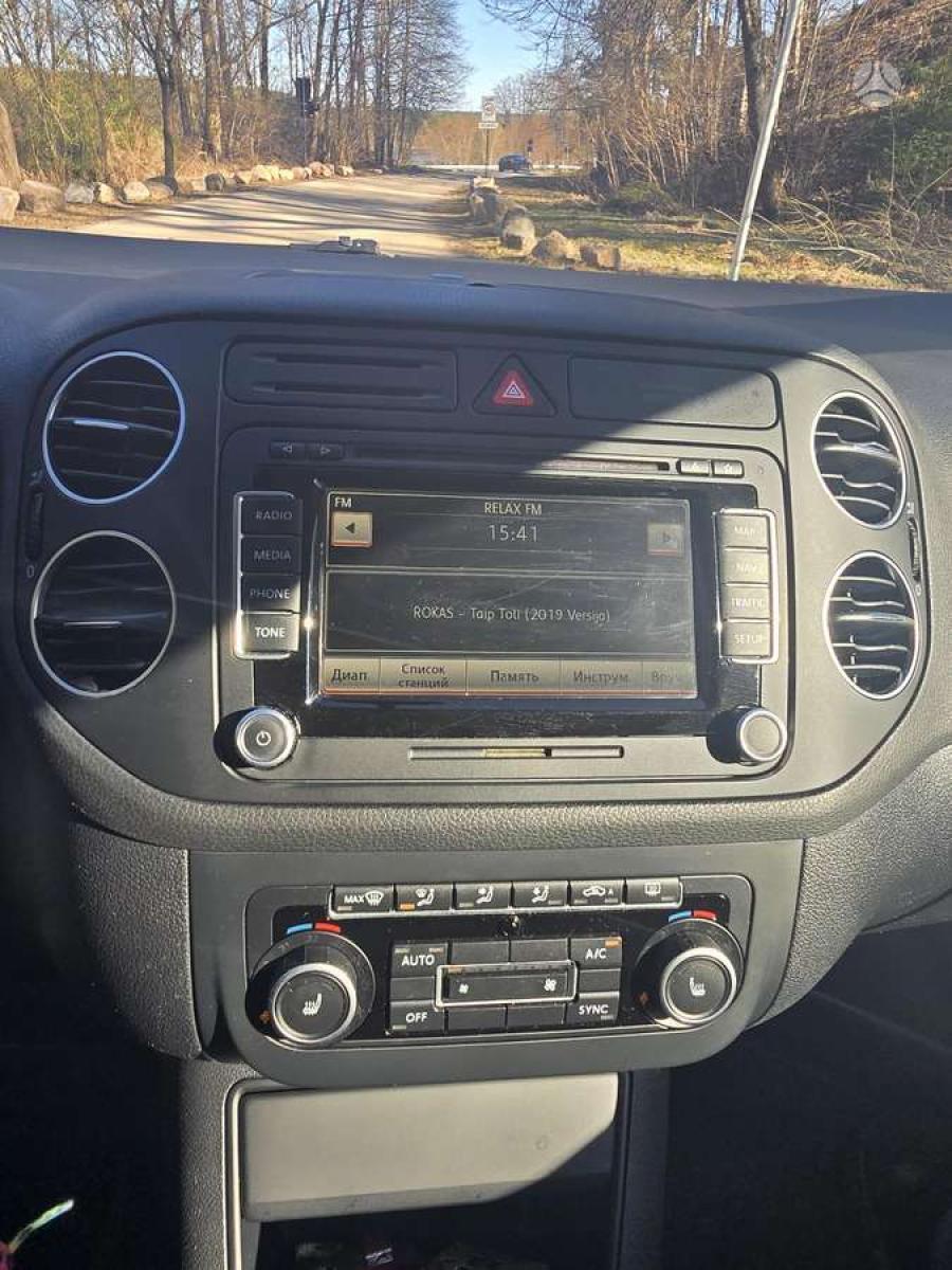 Pelēks Volkswagen Golf Plus 2013 Viļņa, ar dzinēja tilpumu 1.40 L un nobraukumu 173 tūkst. km par 6400 €, foto 16 vietnē AUTOMOTO.COM.LV