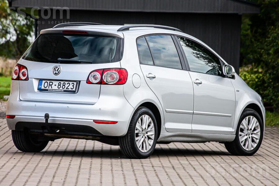 Pelēks Volkswagen Golf Plus 2013 Tukums, ar dzinēja tilpumu 1.20 L un nobraukumu 0 tūkst. km par 4690 €, foto 4 vietnē AUTOMOTO.COM.LV