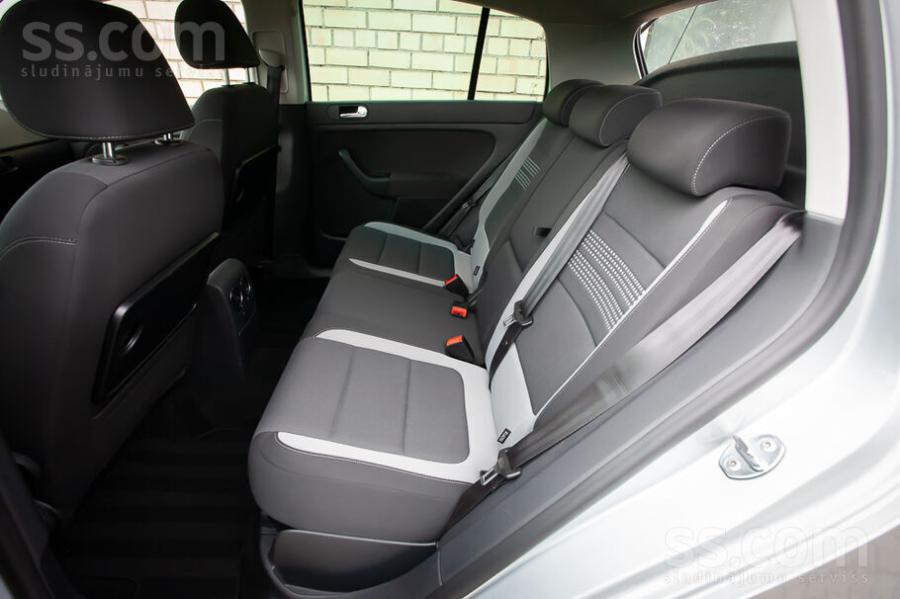 Pelēks Volkswagen Golf Plus 2013 Tukums, ar dzinēja tilpumu 1.20 L un nobraukumu 0 tūkst. km par 4690 €, foto 14 vietnē AUTOMOTO.COM.LV