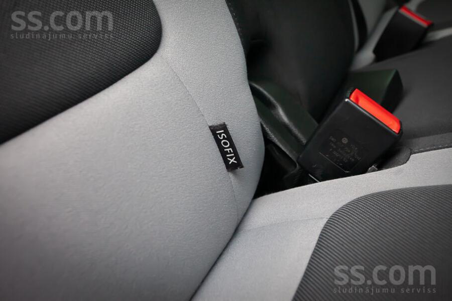 Pelēks Volkswagen Golf Plus 2013 Tukums, ar dzinēja tilpumu 1.20 L un nobraukumu 0 tūkst. km par 4690 €, foto 15 vietnē AUTOMOTO.COM.LV