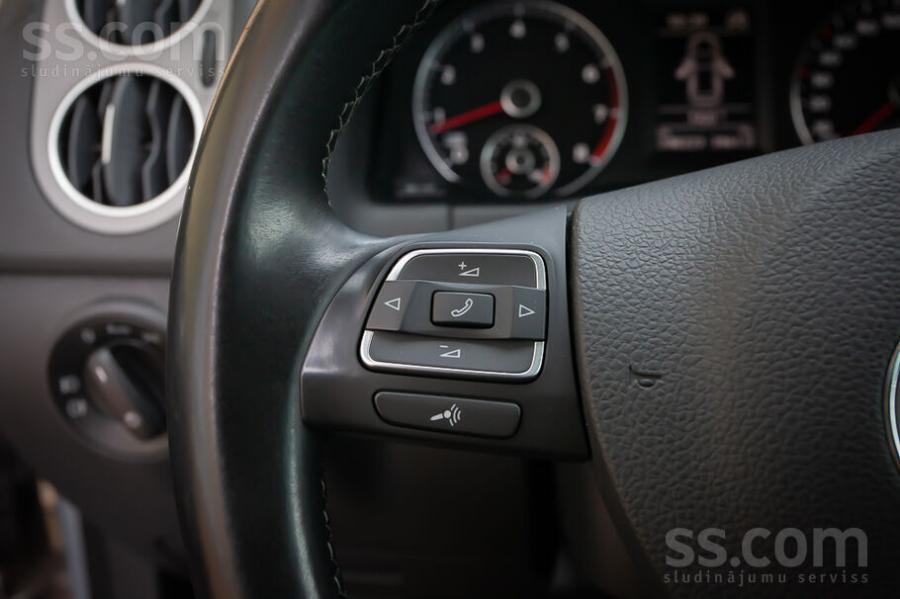 Pelēks Volkswagen Golf Plus 2013 Tukums, ar dzinēja tilpumu 1.20 L un nobraukumu 0 tūkst. km par 4690 €, foto 20 vietnē AUTOMOTO.COM.LV
