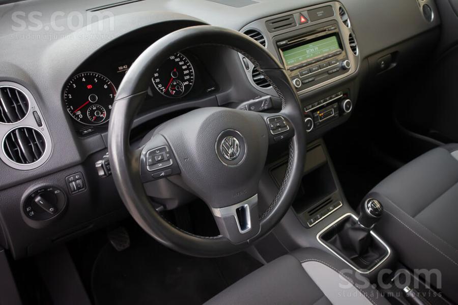 Pelēks Volkswagen Golf Plus 2013 Tukums, ar dzinēja tilpumu 1.20 L un nobraukumu 0 tūkst. km par 4690 €, foto 22 vietnē AUTOMOTO.COM.LV