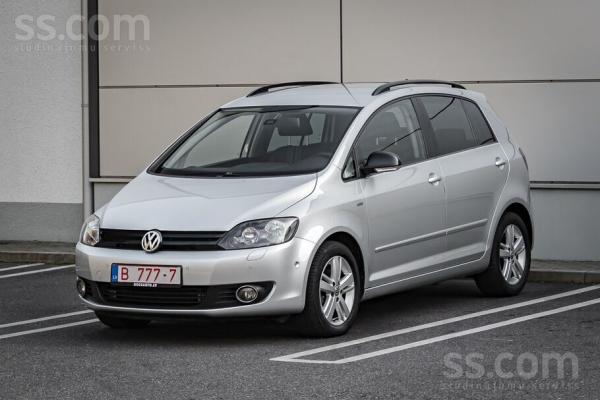 Pelēks Volkswagen Golf Plus 2013 Rīga, ar dzinēja tilpumu 1.60 L un nobraukumu 63 tūkst. km par 7950 €, foto 1 vietnē AUTOMOTO.COM.LV