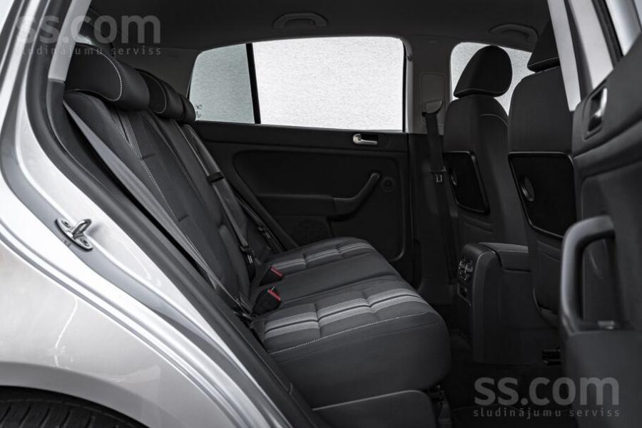 Pelēks Volkswagen Golf Plus 2013 Rīga, ar dzinēja tilpumu 1.60 L un nobraukumu 63 tūkst. km par 7950 €, foto 13 vietnē AUTOMOTO.COM.LV