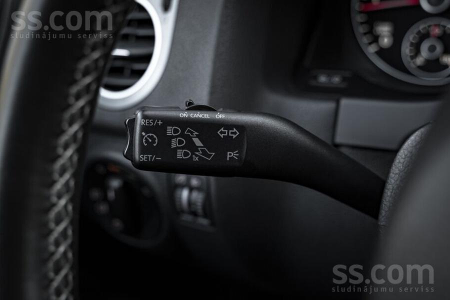 Pelēks Volkswagen Golf Plus 2013 Rīga, ar dzinēja tilpumu 1.60 L un nobraukumu 63 tūkst. km par 7950 €, foto 19 vietnē AUTOMOTO.COM.LV