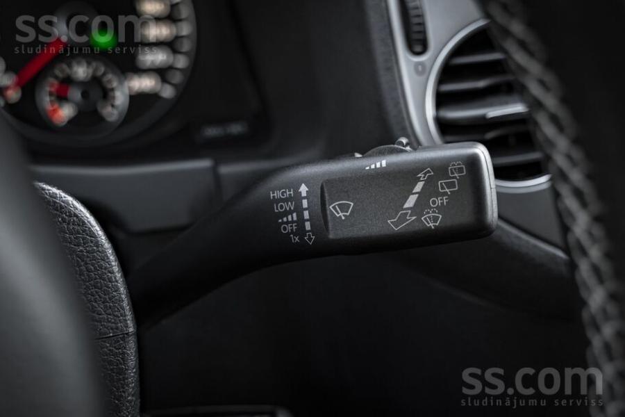 Pelēks Volkswagen Golf Plus 2013 Rīga, ar dzinēja tilpumu 1.60 L un nobraukumu 63 tūkst. km par 7950 €, foto 23 vietnē AUTOMOTO.COM.LV