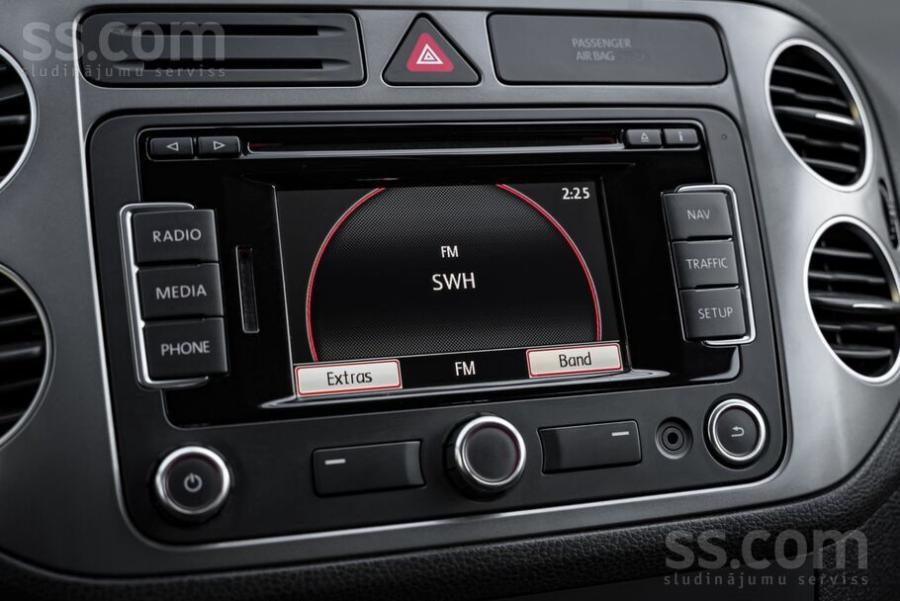Pelēks Volkswagen Golf Plus 2013 Rīga, ar dzinēja tilpumu 1.60 L un nobraukumu 63 tūkst. km par 7950 €, foto 27 vietnē AUTOMOTO.COM.LV