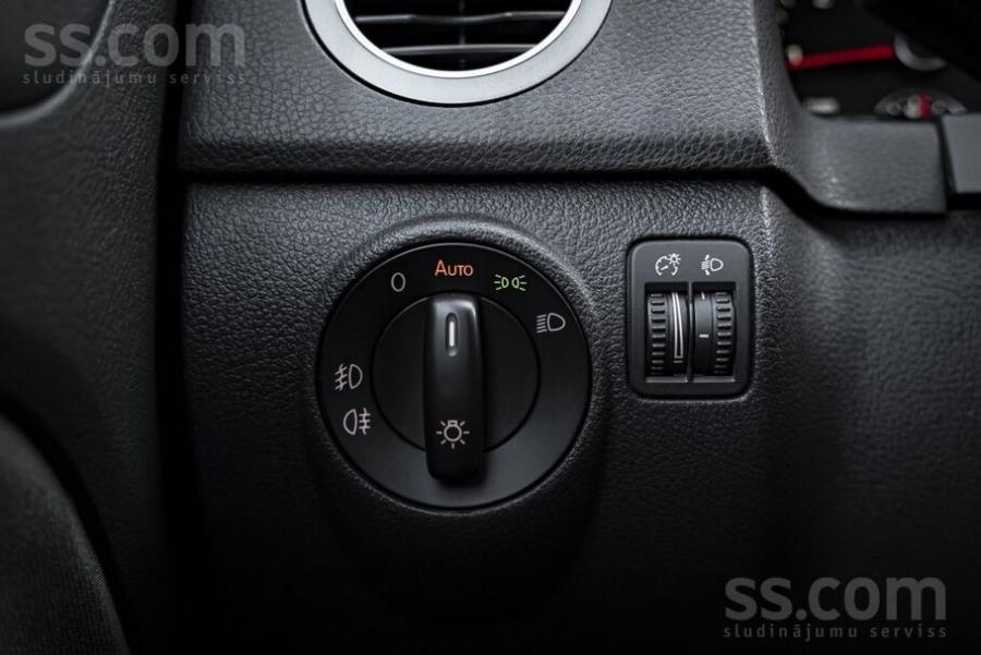 Pelēks Volkswagen Golf Plus 2013 Rīga, ar dzinēja tilpumu 1.60 L un nobraukumu 63 tūkst. km par 7950 €, foto 31 vietnē AUTOMOTO.COM.LV