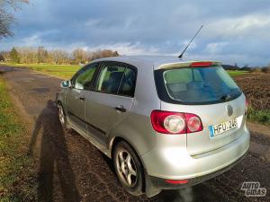 Pelēks Volkswagen Golf Plus 2005 Viļņa, ar dzinēja tilpumu 1.60 L un nobraukumu 270 tūkst. km par 1200 €, foto 4 vietnē AUTOMOTO.COM.LV