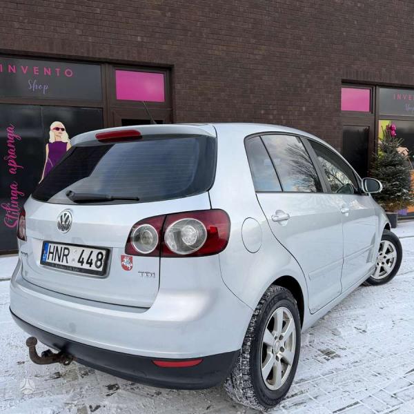 Pelēks Volkswagen Golf Plus 2005 Kaišiadorys, ar dzinēja tilpumu 1.97 L un nobraukumu 383 tūkst. km par 2150 €, foto 6 vietnē AUTOMOTO.COM.LV