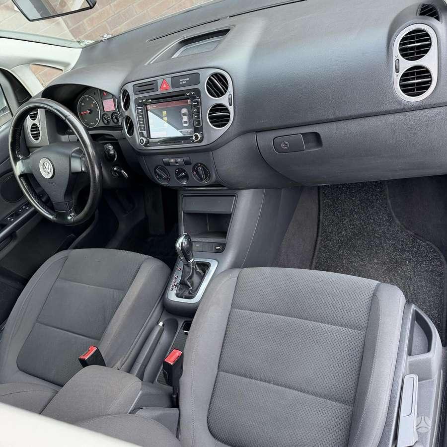 Pelēks Volkswagen Golf Plus 2005 Kaišiadorys, ar dzinēja tilpumu 1.97 L un nobraukumu 383 tūkst. km par 2150 €, foto 21 vietnē AUTOMOTO.COM.LV