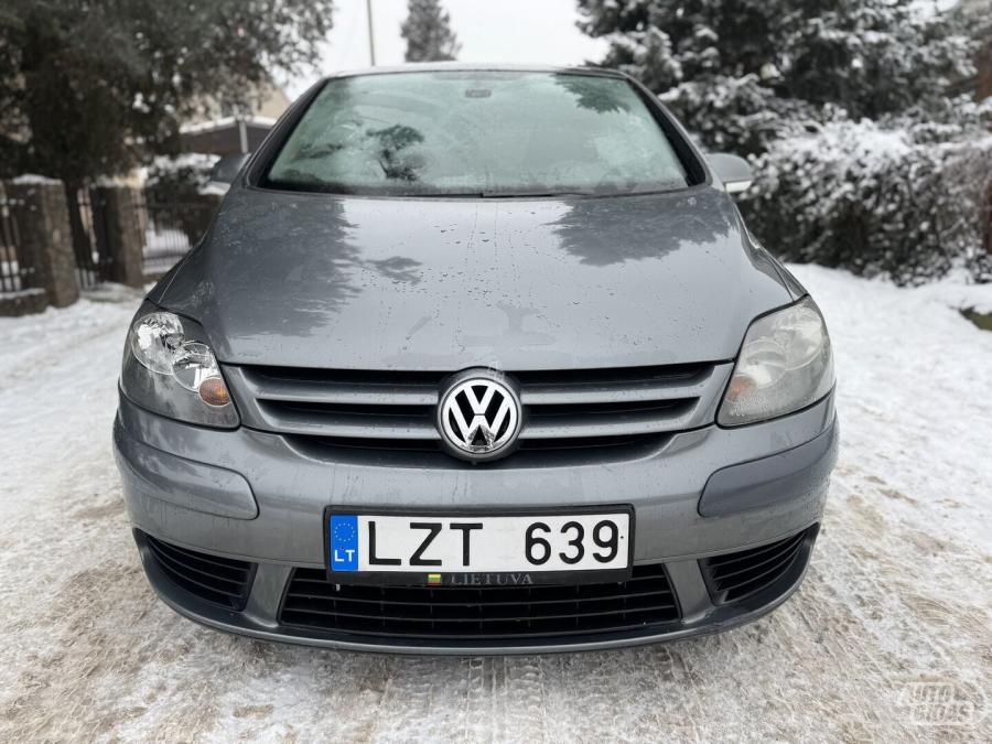 Pelēks Volkswagen Golf Plus 2005 Kauņa, ar dzinēja tilpumu 1.90 L un nobraukumu 294 tūkst. km par 1150 €, foto 2 vietnē AUTOMOTO.COM.LV