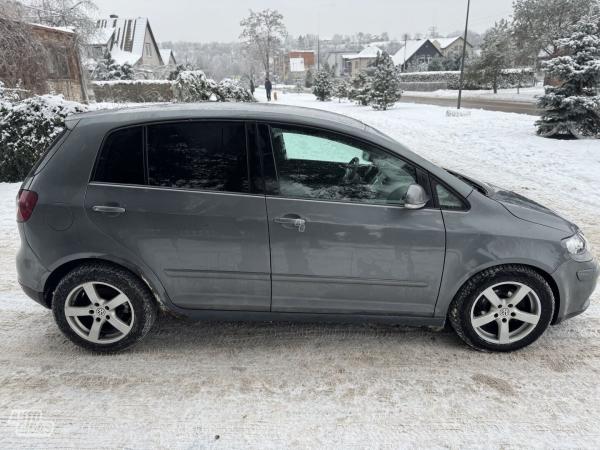 Grey Volkswagen Golf Plus 2005 in Kaunas, with an engine capacity of 1.90 L and mileage of 294 thousand km for 1150 €, photo 4 on AUTOMOTO.COM.LV