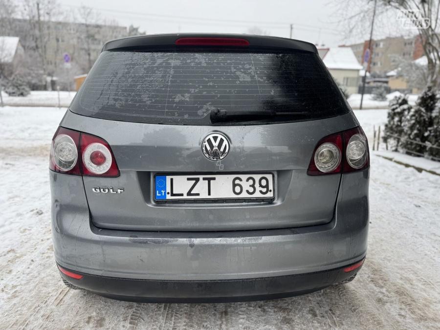 Pelēks Volkswagen Golf Plus 2005 Kauņa, ar dzinēja tilpumu 1.90 L un nobraukumu 294 tūkst. km par 1150 €, foto 6 vietnē AUTOMOTO.COM.LV