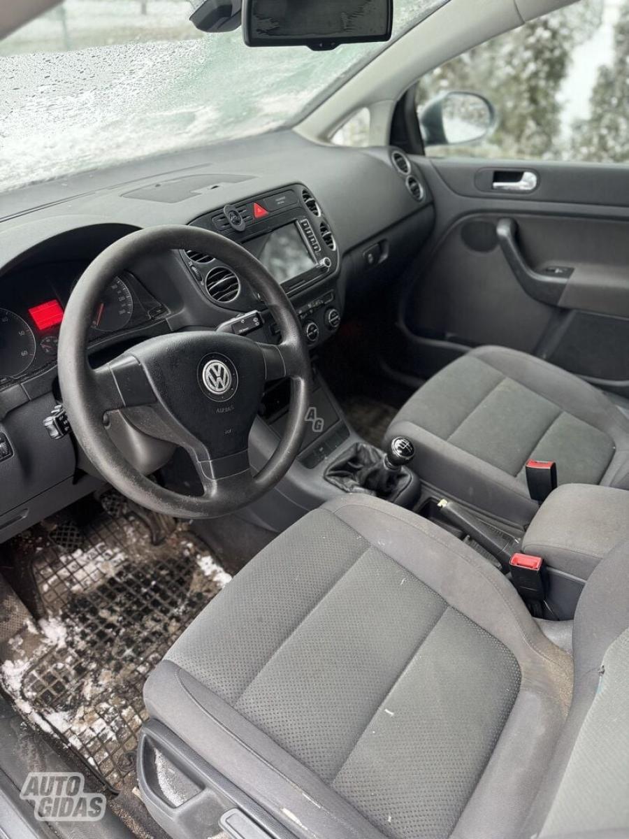 Pelēks Volkswagen Golf Plus 2005 Kauņa, ar dzinēja tilpumu 1.90 L un nobraukumu 294 tūkst. km par 1150 €, foto 9 vietnē AUTOMOTO.COM.LV