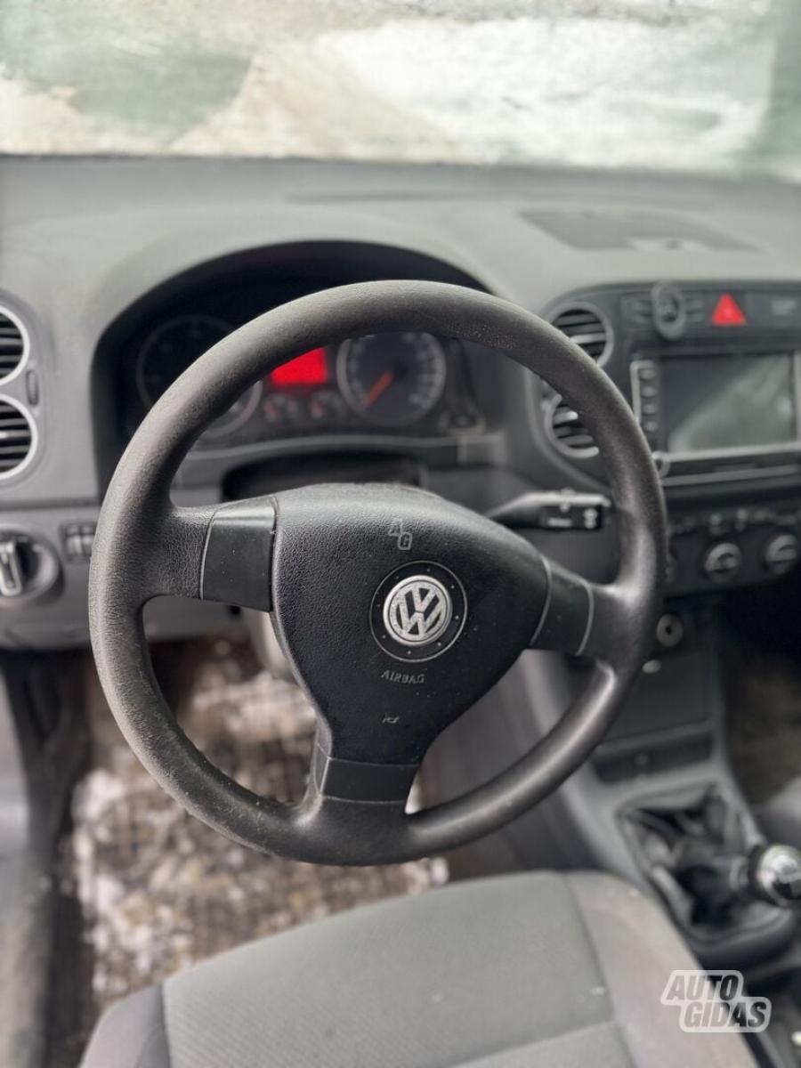 Pelēks Volkswagen Golf Plus 2005 Kauņa, ar dzinēja tilpumu 1.90 L un nobraukumu 294 tūkst. km par 1150 €, foto 11 vietnē AUTOMOTO.COM.LV