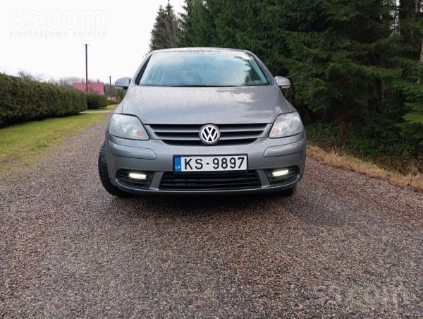Pelēks Volkswagen Golf Plus 2005 Balvi, ar dzinēja tilpumu 1.90 L un nobraukumu 230 tūkst. km par 2850 €, foto 3 vietnē AUTOMOTO.COM.LV