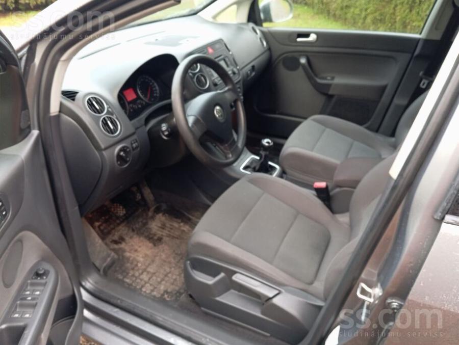 Pelēks Volkswagen Golf Plus 2005 Balvi, ar dzinēja tilpumu 1.90 L un nobraukumu 230 tūkst. km par 2850 €, foto 8 vietnē AUTOMOTO.COM.LV