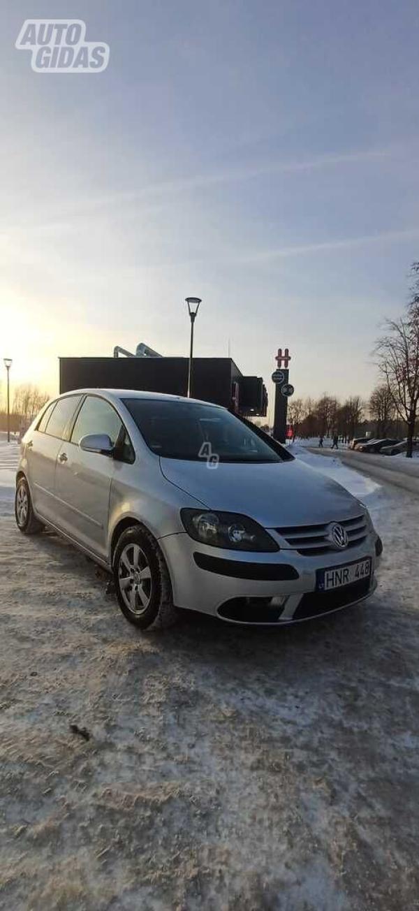 Pelēks Volkswagen Golf Plus 2005 Kauņa, ar dzinēja tilpumu 2.00 L un nobraukumu 11 tūkst. km par 1450 €, foto 2 vietnē AUTOMOTO.COM.LV