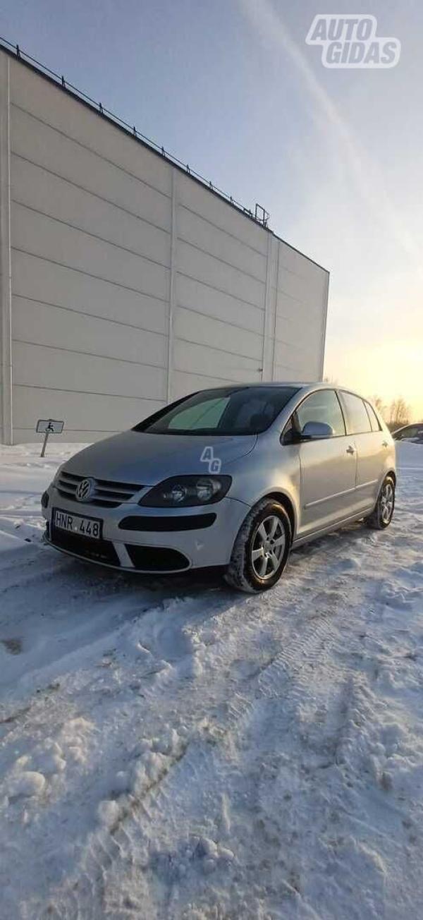 Pelēks Volkswagen Golf Plus 2005 Kauņa, ar dzinēja tilpumu 2.00 L un nobraukumu 11 tūkst. km par 1450 €, foto 5 vietnē AUTOMOTO.COM.LV